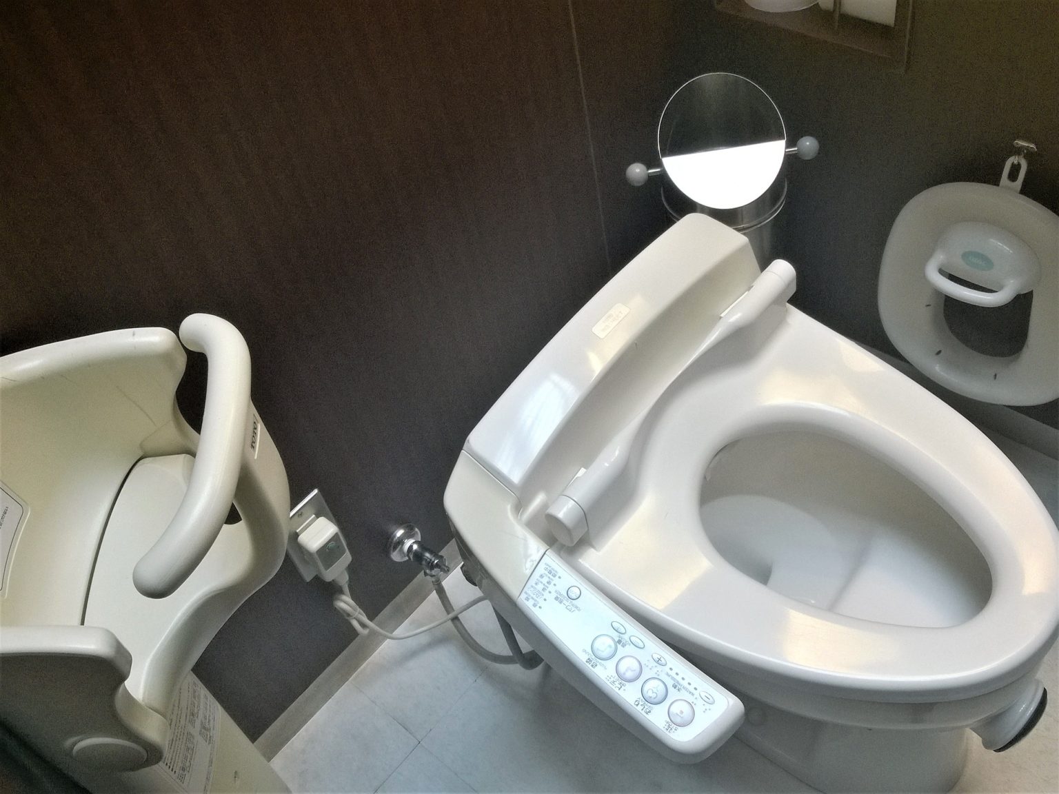 Japanische Toilette Mit Waschbecken